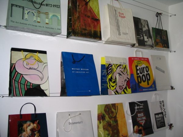 Shopping bag art collection – Een bijzondere verzameling papieren kunst ...